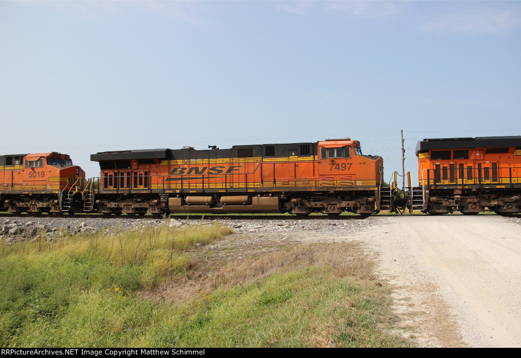 BNSF 7497